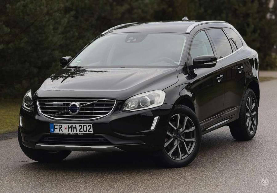 Black Volvo XC60 2017 in Vilnius, with an engine capacity of 2.40 L and mileage of 82 thousand km for 17250 €, photo 19 on AUTOMOTO.COM.LV