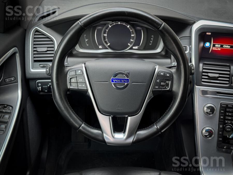 Melns Volvo XC60 2017 Rīga, ar dzinēja tilpumu 2.40 L un nobraukumu 279 tūkst. km par 15800 €, foto 13 vietnē AUTOMOTO.COM.LV