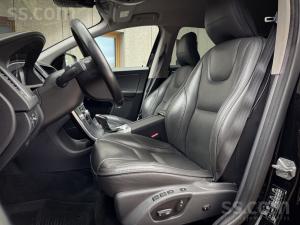 Melns Volvo XC60 2017 Rīga, ar dzinēja tilpumu 2.40 L un nobraukumu 279 tūkst. km par 15800 €, foto 28 vietnē AUTOMOTO.COM.LV