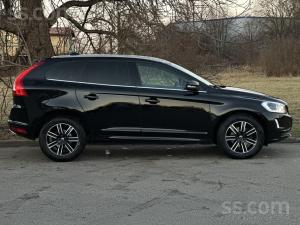 Black Volvo XC60 2017 in Riga, with an engine capacity of 2.40 L and mileage of 208 thousand km for 17100 €, photo 5 on AUTOMOTO.COM.LV