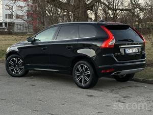 Black Volvo XC60 2017 in Riga, with an engine capacity of 2.40 L and mileage of 208 thousand km for 17100 €, photo 6 on AUTOMOTO.COM.LV