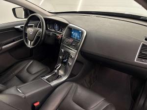 Melns Volvo XC60 2017 Marijampole, ar dzinēja tilpumu 1.97 L un nobraukumu 254 tūkst. km par 14650 €, foto 18 vietnē AUTOMOTO.COM.LV