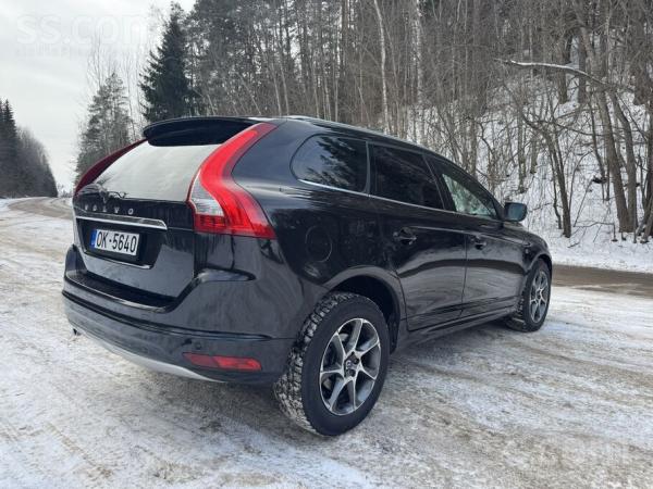 Black Volvo XC60 2017 in Riga, with an engine capacity of 2.00 L and mileage of 272 thousand km for 11000 €, photo 3 on AUTOMOTO.COM.LV