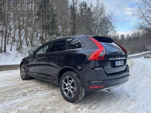 Black Volvo XC60 2017 in Riga, with an engine capacity of 2.00 L and mileage of 272 thousand km for 11000 €, photo 4 on AUTOMOTO.COM.LV