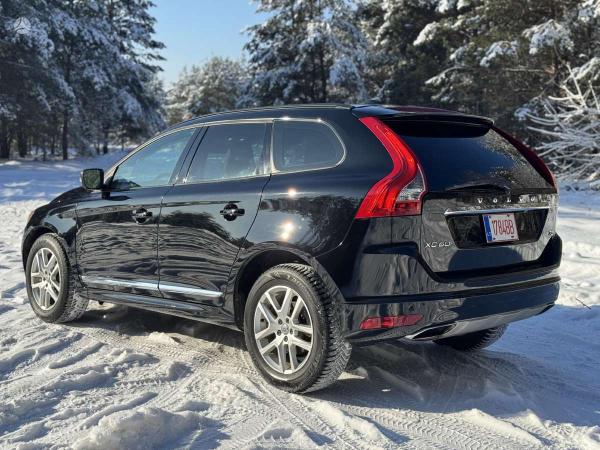 Melns Volvo XC60 2017 Alīta, ar dzinēja tilpumu 1.97 L un nobraukumu 272 tūkst. km par 11700 €, foto 4 vietnē AUTOMOTO.COM.LV