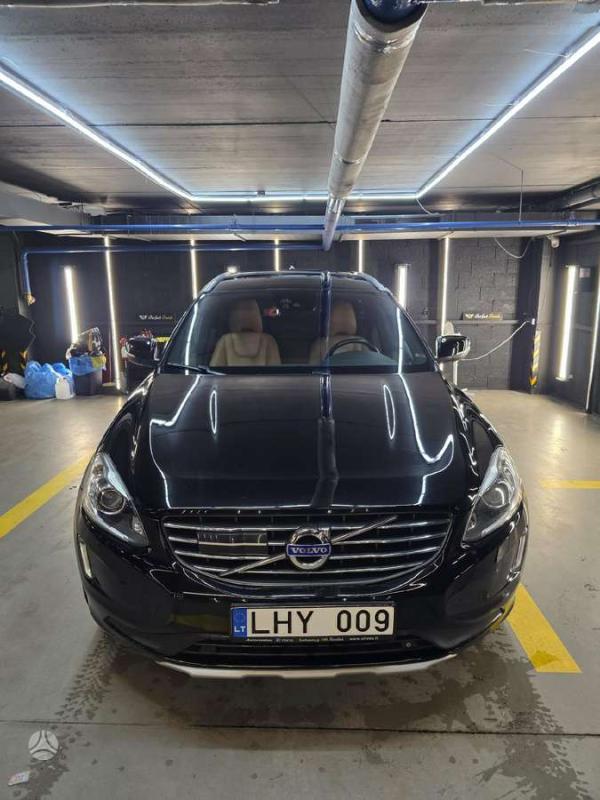 Melns Volvo XC60 2017 Klaipėda, ar dzinēja tilpumu 1.97 L un nobraukumu 171 tūkst. km par 17900 €, foto 3 vietnē AUTOMOTO.COM.LV