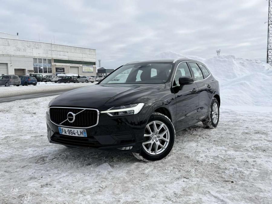 Black Volvo XC60 2017 in Panevezys, with an engine capacity of 1.97 L and mileage of 239 thousand km for 14990 €, photo 1 on AUTOMOTO.COM.LV