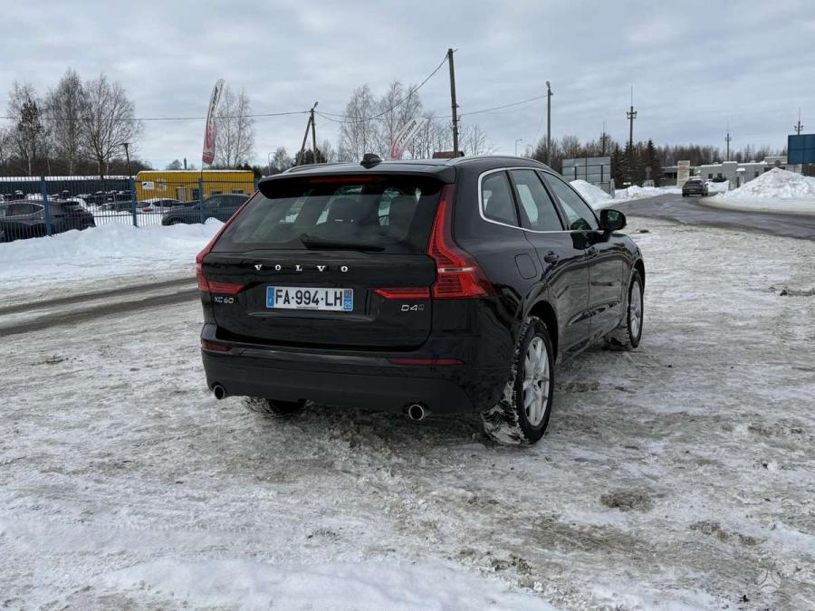 Black Volvo XC60 2017 in Panevezys, with an engine capacity of 1.97 L and mileage of 239 thousand km for 14990 €, photo 12 on AUTOMOTO.COM.LV