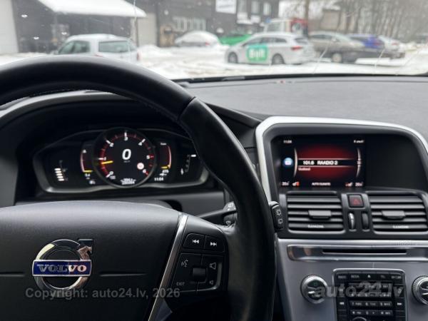 Melns Volvo XC60 2017 Tallina, ar dzinēja tilpumu 2.40 L un nobraukumu 230 tūkst. km par 17600 €, foto 9 vietnē AUTOMOTO.COM.LV