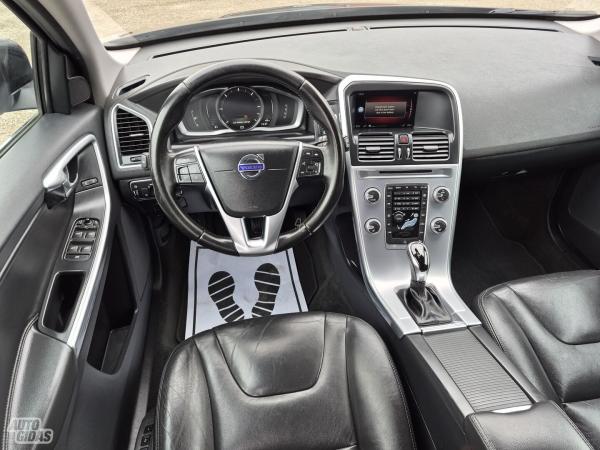 Black Volvo XC60 2017 in Vilnius, with an engine capacity of 2.00 L and mileage of 184 thousand km for 14350 €, photo 8 on AUTOMOTO.COM.LV