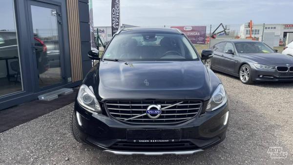 Black Volvo XC60 2017 in Marijampole, with an engine capacity of 2.40 L and mileage of 280 thousand km for 15350 €, photo 3 on AUTOMOTO.COM.LV