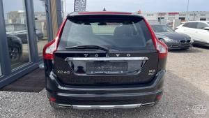 Black Volvo XC60 2017 in Marijampole, with an engine capacity of 2.40 L and mileage of 280 thousand km for 15350 €, photo 8 on AUTOMOTO.COM.LV