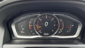 Black Volvo XC60 2017 in Marijampole, with an engine capacity of 2.40 L and mileage of 280 thousand km for 15350 €, photo 25 on AUTOMOTO.COM.LV