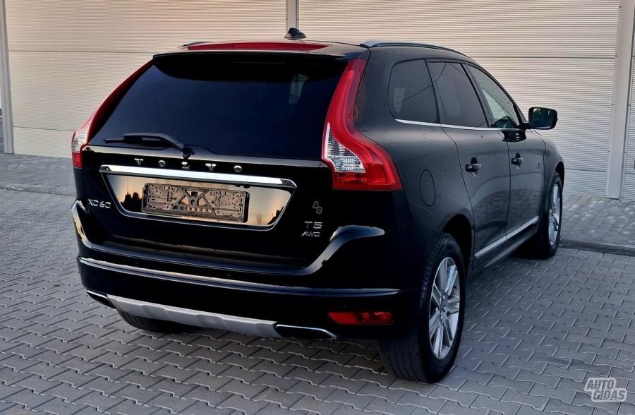Black Volvo XC60 2017 in Klaipeda, with an engine capacity of 2.00 L and mileage of 184 thousand km for 12999 €, photo 8 on AUTOMOTO.COM.LV