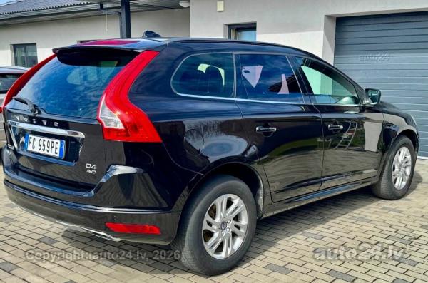 Black Volvo XC60 2017 in Tallinn, with an engine capacity of 2.40 L and mileage of 257 thousand km for 11990 €, photo 4 on AUTOMOTO.COM.LV