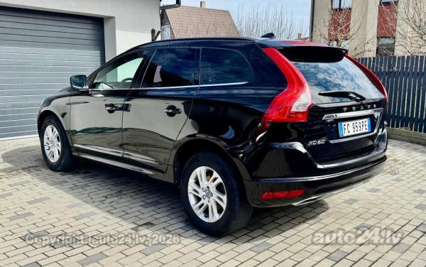 Black Volvo XC60 2017 in Tallinn, with an engine capacity of 2.40 L and mileage of 257 thousand km for 11990 €, photo 6 on AUTOMOTO.COM.LV
