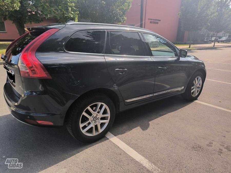 Black Volvo XC60 2017 in Alytus, with an engine capacity of 2.00 L and mileage of 295 thousand km for 10000 €, photo 17 on AUTOMOTO.COM.LV