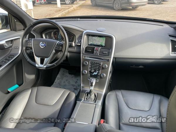 Black Volvo XC60 2017 in Tallinn, with an engine capacity of 2.00 L and mileage of 189 thousand km for 14999 €, photo 8 on AUTOMOTO.COM.LV