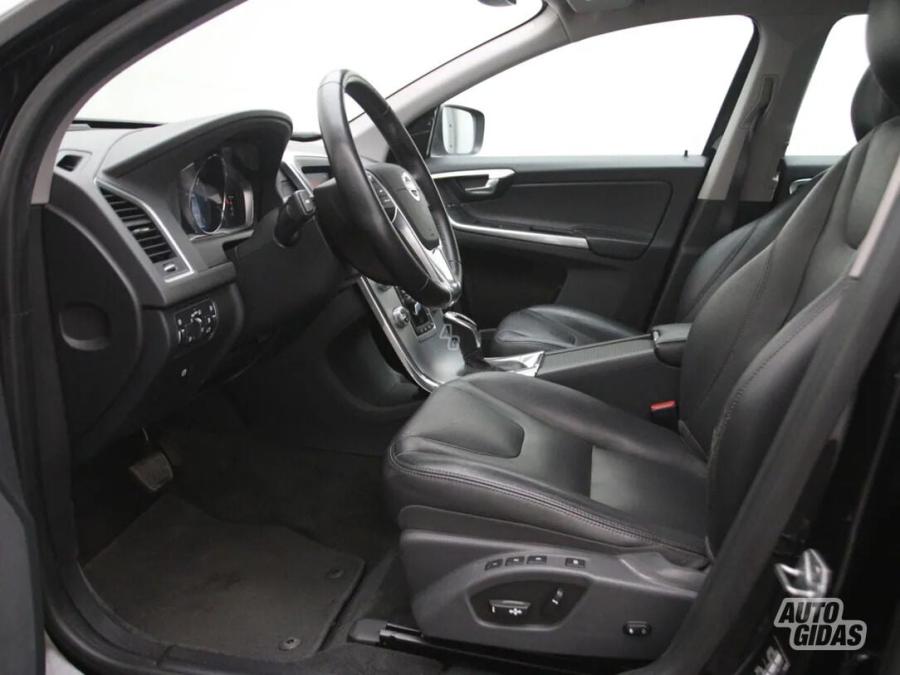 Black Volvo XC60 2017 in Vilnius, with an engine capacity of 2.00 L and mileage of 207 thousand km for 16899 €, photo 5 on AUTOMOTO.COM.LV