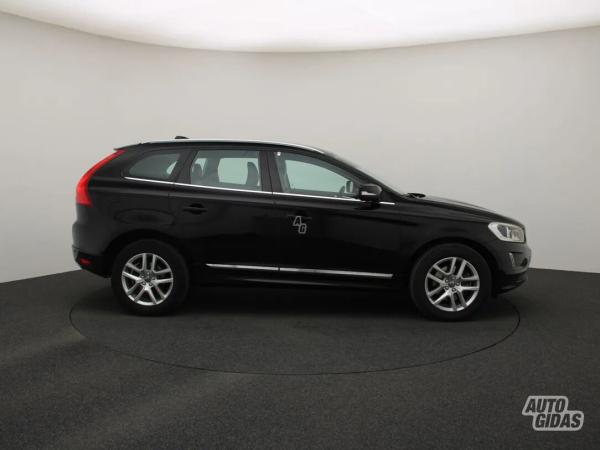 Black Volvo XC60 2017 in Vilnius, with an engine capacity of 2.00 L and mileage of 207 thousand km for 16899 €, photo 8 on AUTOMOTO.COM.LV