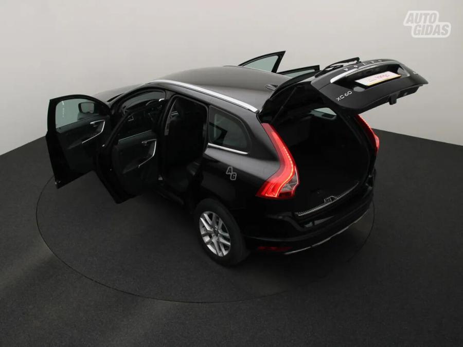 Black Volvo XC60 2017 in Vilnius, with an engine capacity of 2.00 L and mileage of 207 thousand km for 16899 €, photo 13 on AUTOMOTO.COM.LV