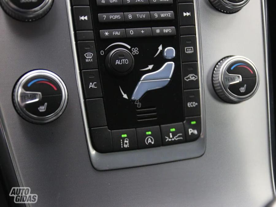 Black Volvo XC60 2017 in Vilnius, with an engine capacity of 2.00 L and mileage of 207 thousand km for 16899 €, photo 20 on AUTOMOTO.COM.LV