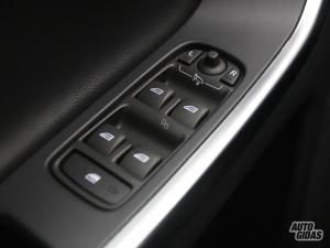 Black Volvo XC60 2017 in Vilnius, with an engine capacity of 2.00 L and mileage of 207 thousand km for 16899 €, photo 25 on AUTOMOTO.COM.LV