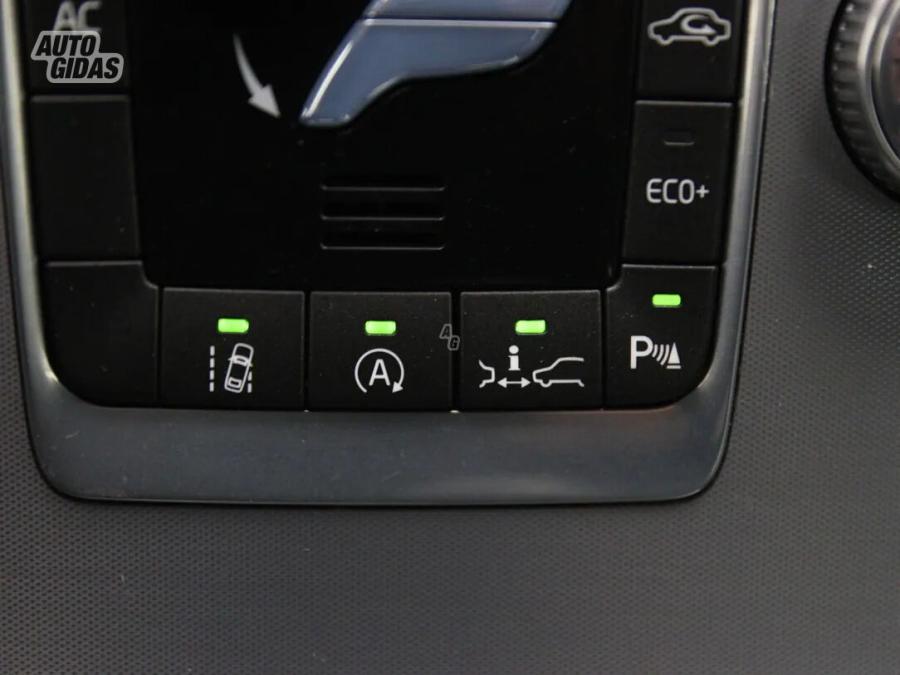 Black Volvo XC60 2017 in Vilnius, with an engine capacity of 2.00 L and mileage of 207 thousand km for 16899 €, photo 29 on AUTOMOTO.COM.LV