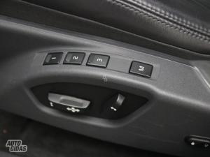 Black Volvo XC60 2017 in Vilnius, with an engine capacity of 2.00 L and mileage of 207 thousand km for 16899 €, photo 32 on AUTOMOTO.COM.LV