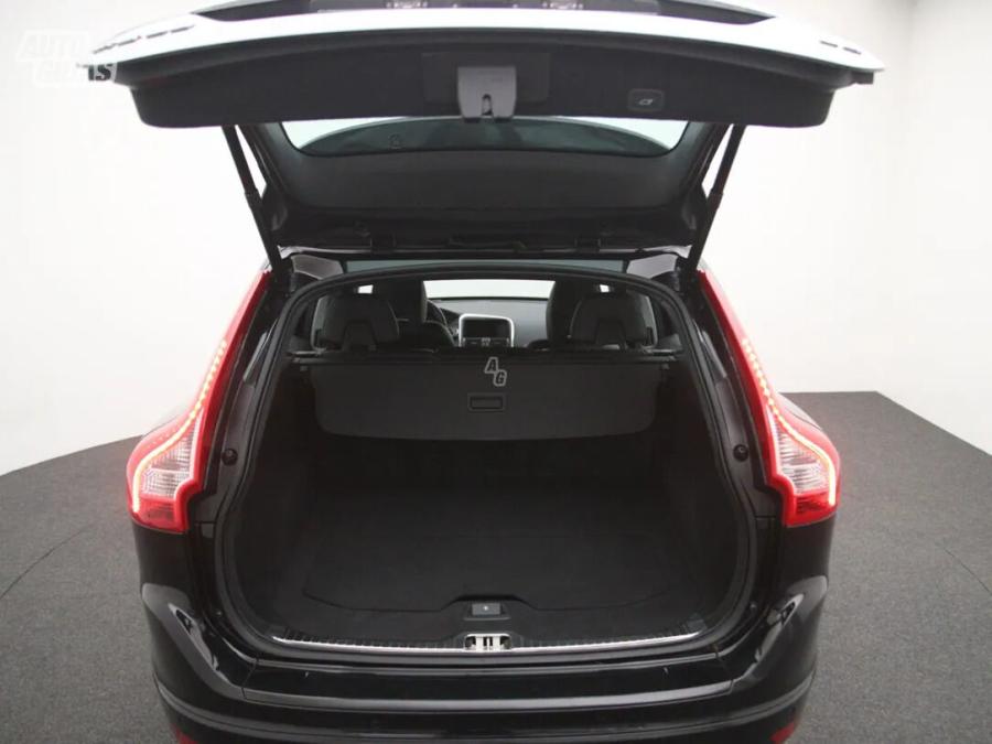 Black Volvo XC60 2017 in Vilnius, with an engine capacity of 2.00 L and mileage of 207 thousand km for 16899 €, photo 34 on AUTOMOTO.COM.LV
