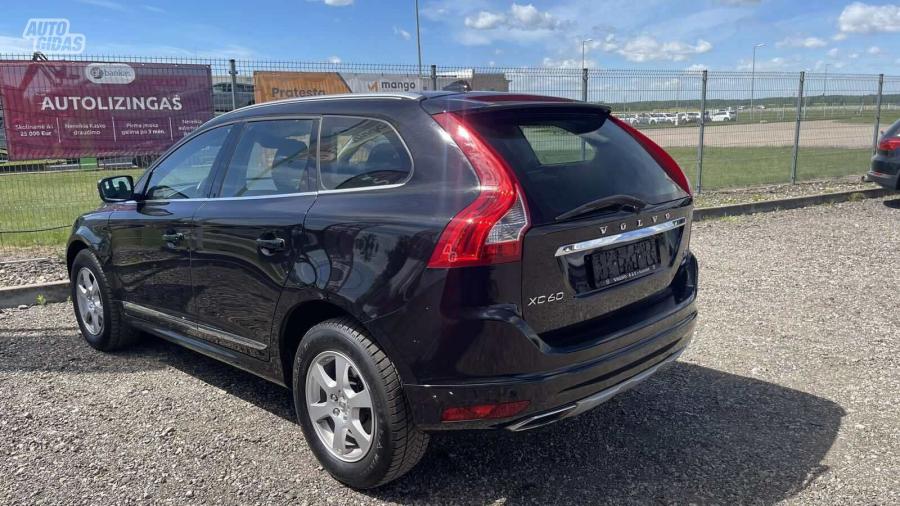 Black Volvo XC60 2017 in Marijampole, with an engine capacity of 2.40 L and mileage of 280 thousand km for 14990 €, photo 5 on AUTOMOTO.COM.LV