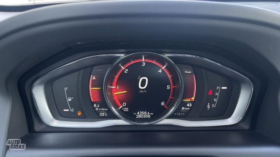 Black Volvo XC60 2017 in Marijampole, with an engine capacity of 2.40 L and mileage of 280 thousand km for 14990 €, photo 25 on AUTOMOTO.COM.LV