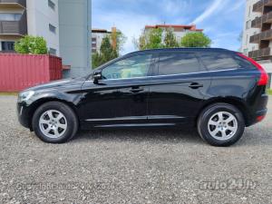 Black Volvo XC60 2017 in Tallinn, with an engine capacity of 2.40 L and mileage of 170 thousand km for 15999 €, photo 3 on AUTOMOTO.COM.LV
