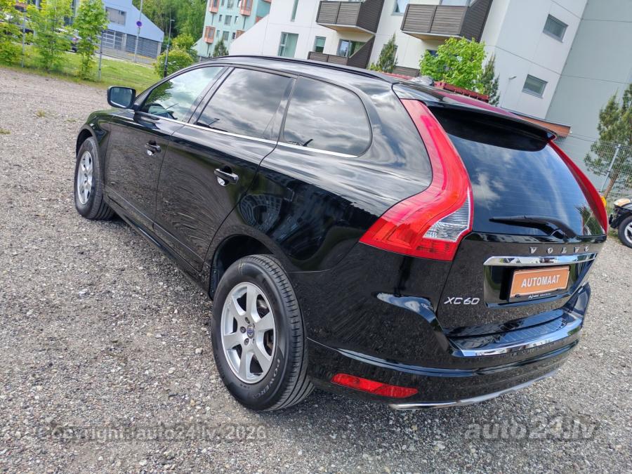 Black Volvo XC60 2017 in Tallinn, with an engine capacity of 2.40 L and mileage of 170 thousand km for 15999 €, photo 4 on AUTOMOTO.COM.LV