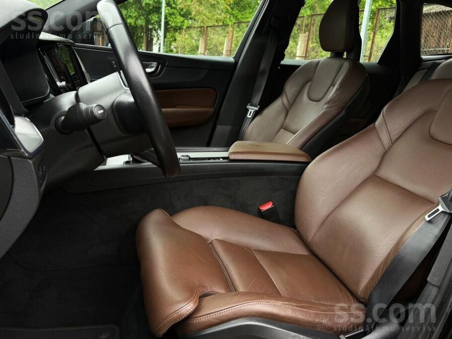 Melns Volvo XC60 2017 Jelgava, ar dzinēja tilpumu 2.00 L un nobraukumu 0 tūkst. km par 19700 €, foto 18 vietnē AUTOMOTO.COM.LV