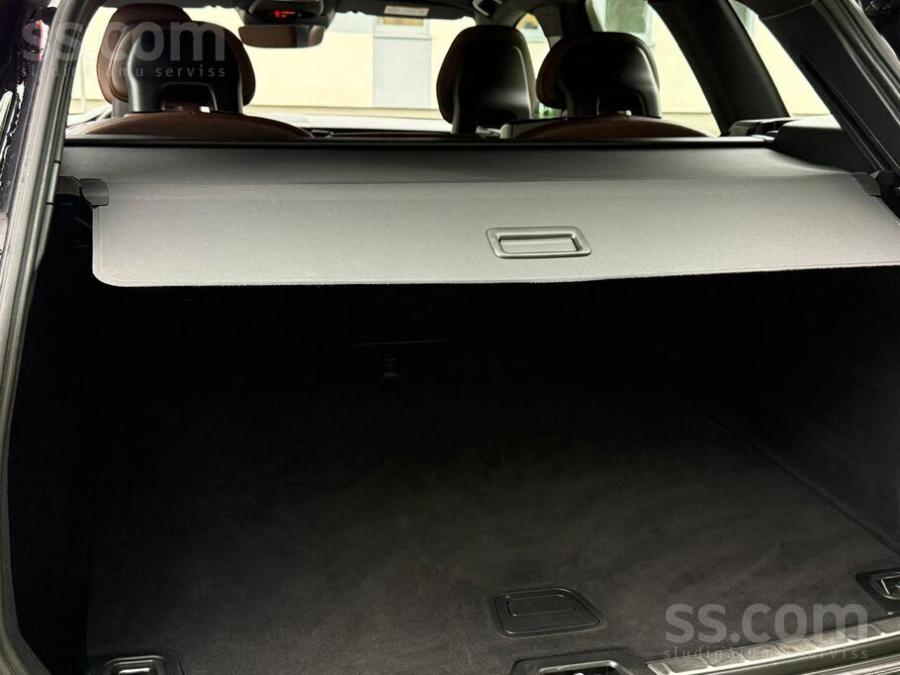 Melns Volvo XC60 2017 Jelgava, ar dzinēja tilpumu 2.00 L un nobraukumu 0 tūkst. km par 19700 €, foto 25 vietnē AUTOMOTO.COM.LV