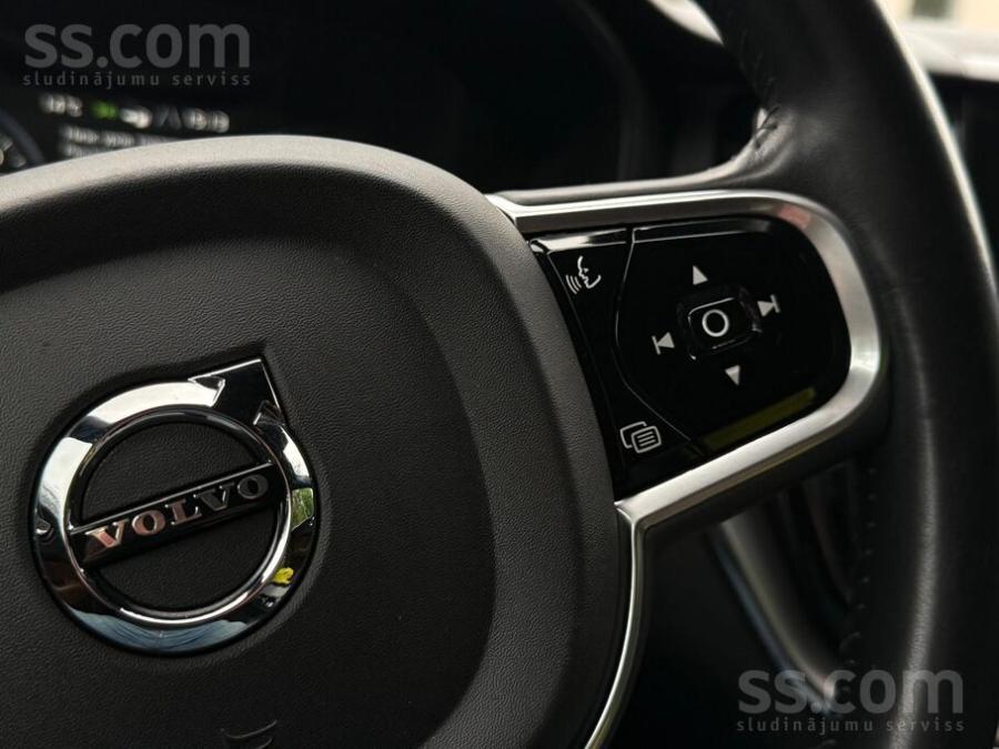 Melns Volvo XC60 2017 Jelgava, ar dzinēja tilpumu 2.00 L un nobraukumu 0 tūkst. km par 19700 €, foto 30 vietnē AUTOMOTO.COM.LV