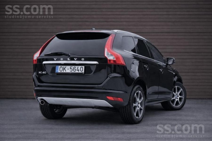 Melns Volvo XC60 2017 Rīga, ar dzinēja tilpumu 2.00 L un nobraukumu 272 tūkst. km par 12890 €, foto 4 vietnē AUTOMOTO.COM.LV