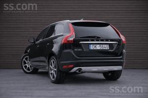 Melns Volvo XC60 2017 Rīga, ar dzinēja tilpumu 2.00 L un nobraukumu 272 tūkst. km par 12890 €, foto 5 vietnē AUTOMOTO.COM.LV