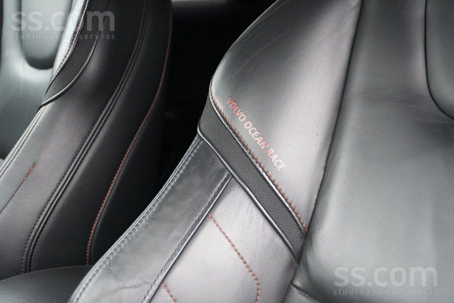 Melns Volvo XC60 2017 Rīga, ar dzinēja tilpumu 2.00 L un nobraukumu 272 tūkst. km par 12890 €, foto 6 vietnē AUTOMOTO.COM.LV