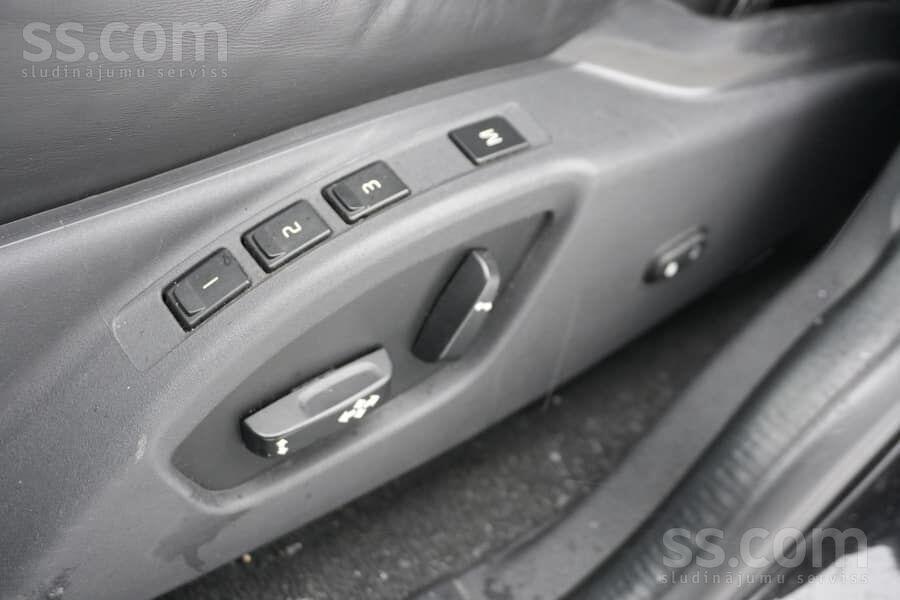 Melns Volvo XC60 2017 Rīga, ar dzinēja tilpumu 2.00 L un nobraukumu 272 tūkst. km par 12890 €, foto 10 vietnē AUTOMOTO.COM.LV
