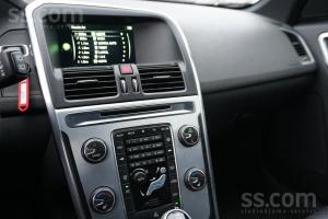 Melns Volvo XC60 2017 Rīga, ar dzinēja tilpumu 2.00 L un nobraukumu 272 tūkst. km par 12890 €, foto 13 vietnē AUTOMOTO.COM.LV