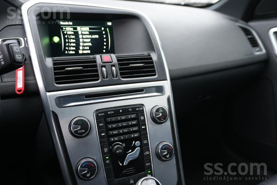 Melns Volvo XC60 2017 Rīga, ar dzinēja tilpumu 2.00 L un nobraukumu 272 tūkst. km par 12890 €, foto 13 vietnē AUTOMOTO.COM.LV