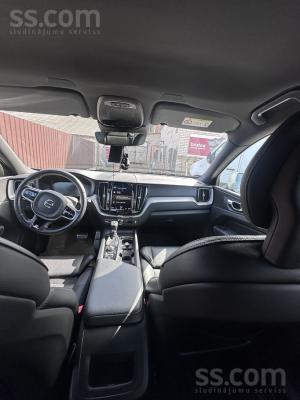 Melns Volvo XC60 2017 Daugavpils, ar dzinēja tilpumu 2.00 L un nobraukumu 157 tūkst. km par 21200 €, foto 10 vietnē AUTOMOTO.COM.LV