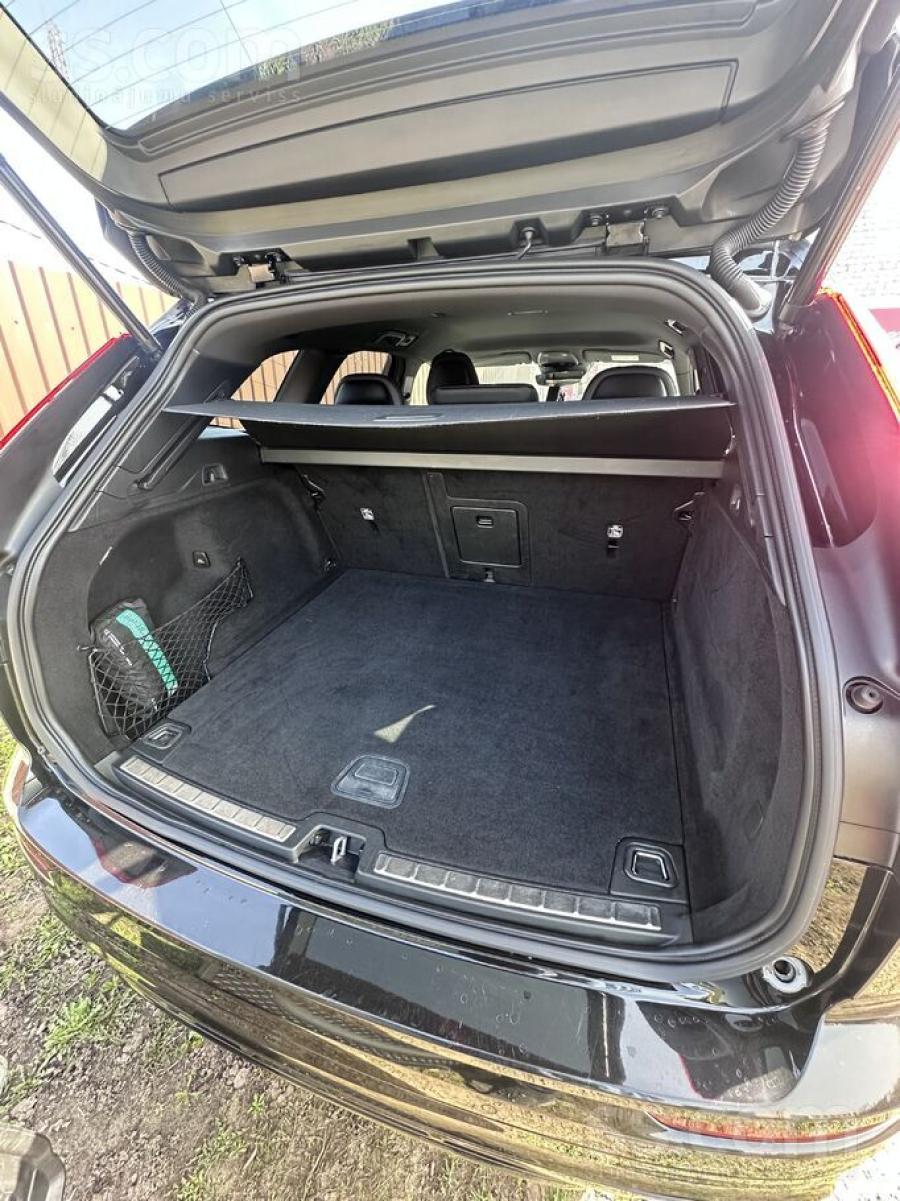 Melns Volvo XC60 2017 Daugavpils, ar dzinēja tilpumu 2.00 L un nobraukumu 157 tūkst. km par 21200 €, foto 16 vietnē AUTOMOTO.COM.LV