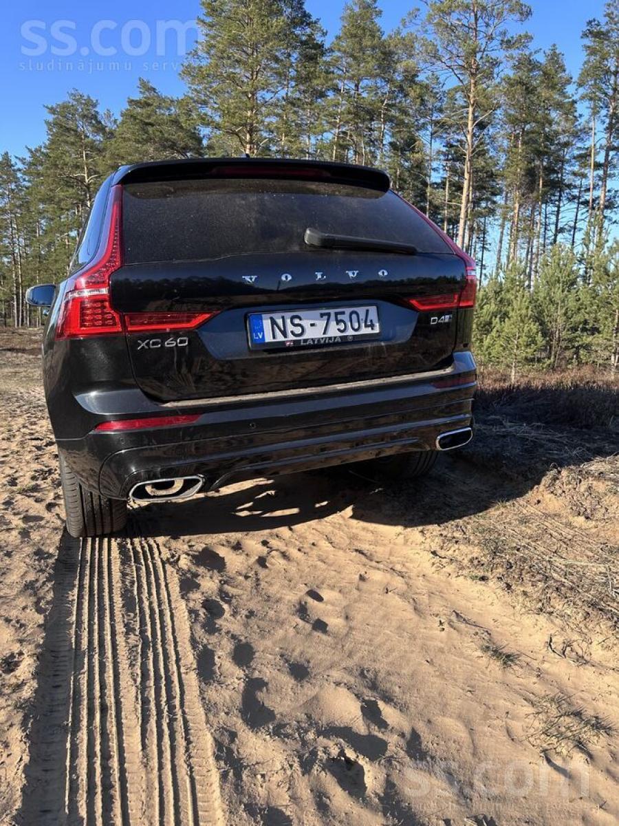 Melns Volvo XC60 2017 Daugavpils, ar dzinēja tilpumu 2.00 L un nobraukumu 157 tūkst. km par 21200 €, foto 3 vietnē AUTOMOTO.COM.LV