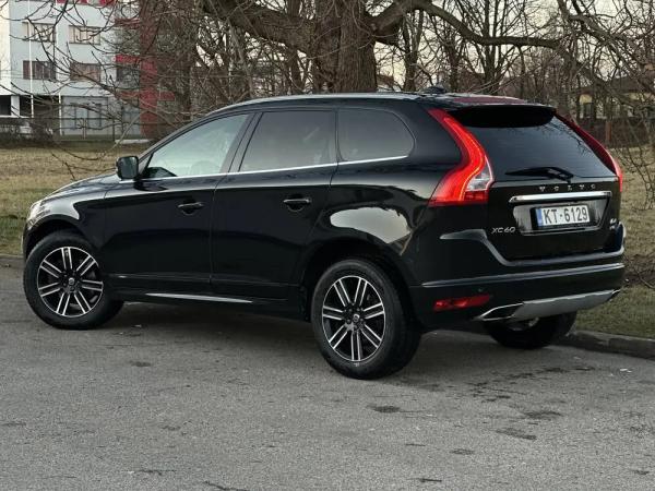 Black Volvo XC60 2017 in Riga, with an engine capacity of 2.40 L and mileage of 208 thousand km for 14500 €, photo 6 on AUTOMOTO.COM.LV