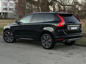 Black Volvo XC60 2017 in Riga, with an engine capacity of 2.40 L and mileage of 208 thousand km for 14500 €, photo 7 on AUTOMOTO.COM.LV