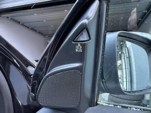 Black Volvo XC60 2017 in Riga, with an engine capacity of 2.40 L and mileage of 208 thousand km for 14500 €, photo 16 on AUTOMOTO.COM.LV