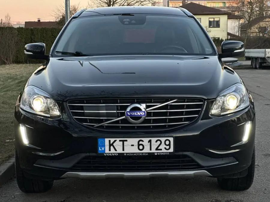Black Volvo XC60 2017 in Riga, with an engine capacity of 2.40 L and mileage of 208 thousand km for 14500 €, photo 32 on AUTOMOTO.COM.LV